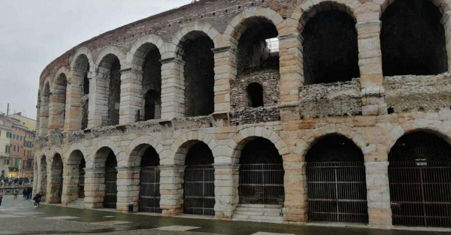 From Venice: Verona Walking Tour with Transportation - The Journey Begins: From Venice to Verona