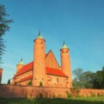 From Warsaw: Chopin & Masovian Country 1-Day Tour with Lunch - Brochow: The Fortified Church with Personal Significance