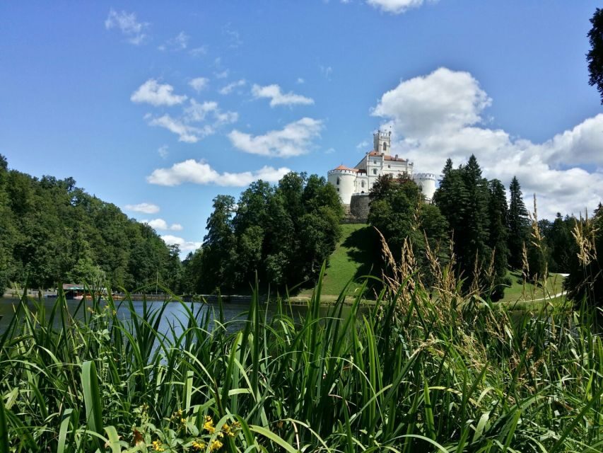From Zagreb: Fairytale Castle & Wine Tasting & Lunch - Wine Tasting in a Countryside Winery