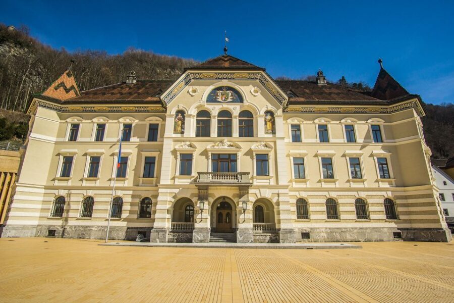 From Zurich: Private 4 Countries in 1 Full-Day Tour - Authentic Insights from Reviewers