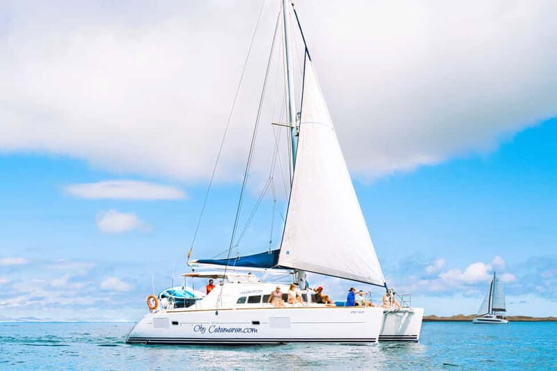 Fuerteventura: Lobos Island Catamaran Cruise with Lunch - Exploring Lobos Island by Water