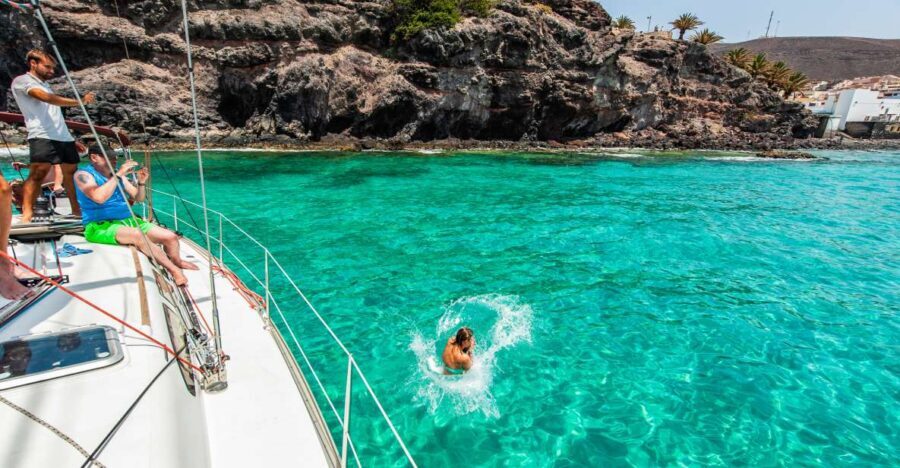 Fuerteventura: Sailing with Snorkeling and Dolphin Watching - Snorkeling and Swimming Breaks