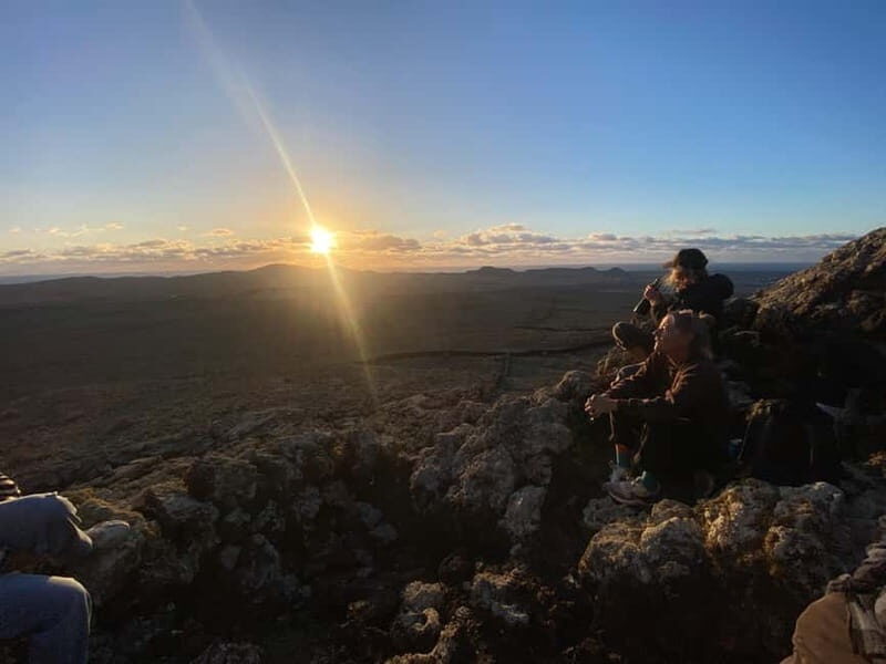Fuerteventura: Twilight Volcano Hike with Sunset & Moonrise - Exploring Fuerteventura’s volcanic landscape at sunset and moonrise