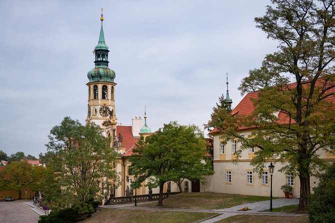 Full-Day Prague Tour with Prague Castle, Lunch and Vltava Cruise - Introduction
