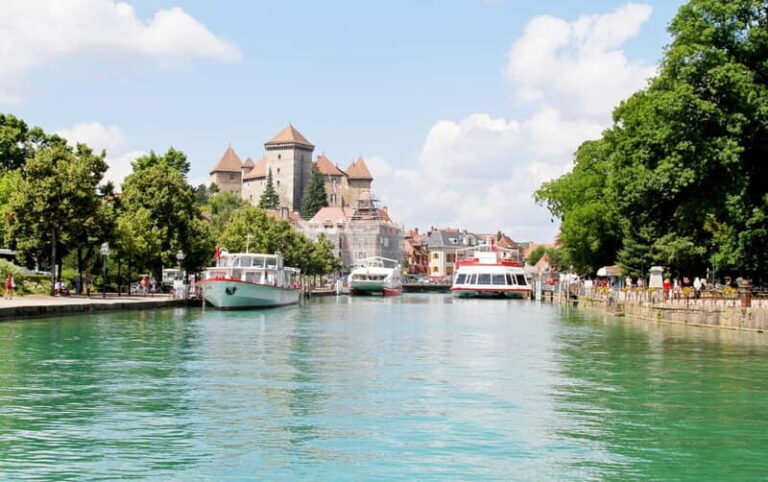 Full-day private tour from Geneva to Annecy - Discovering Annecy: The Venice of the Alps
