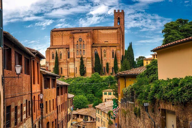Full-Day Road Trip to Siena and San Gimignano from Florence - Transportation and Group Dynamics