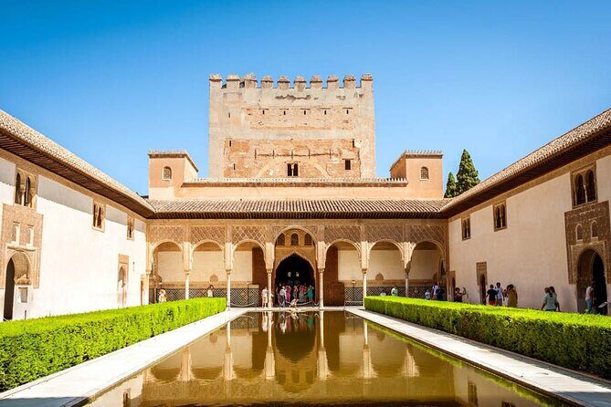 Full Day-Tour to Alhambra from Seville - Gardens of the Generalife: A Verdant Escape