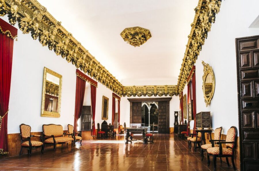 Gandia: Ducal Palace Entry Ticket with Audio Guide - What’s Included and How It Works