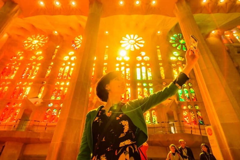 Gaudí's Artworks: Pedrera & Sagrada Família exclusive Tour - The Tour Itinerary: From Casa Milà to Sagrada Família