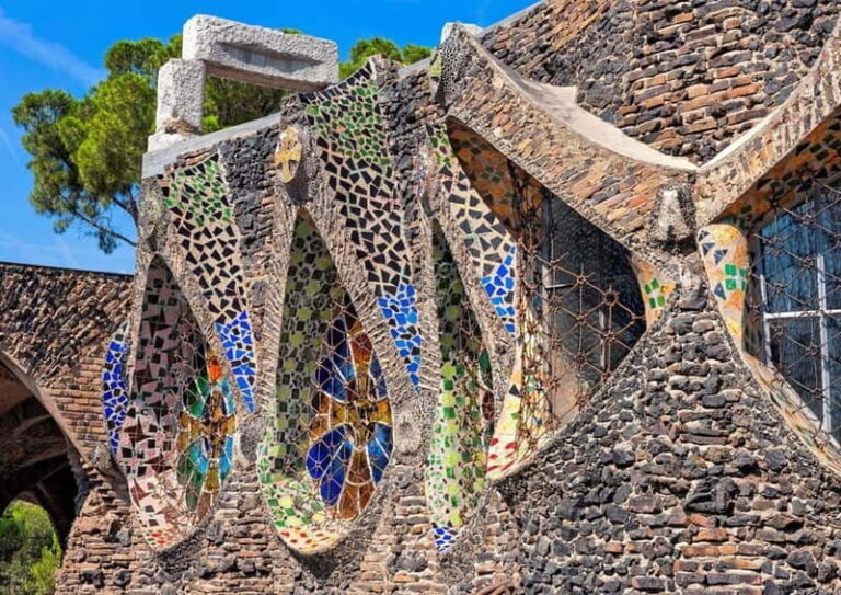 Gaudi's Crypt in Colonia Güell with Audioguide - FAQ