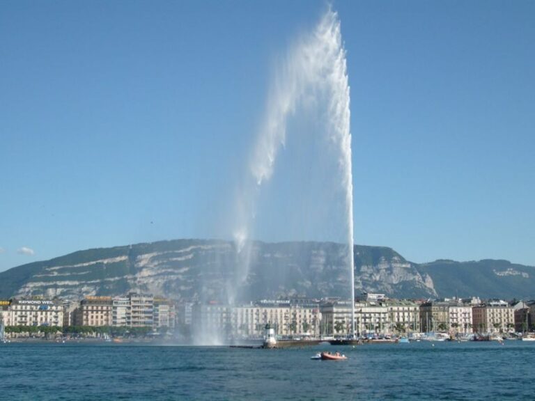 Geneva: Day Trip to Chamonix, Geneva City Tour + Cruise - How the Day Unfolds