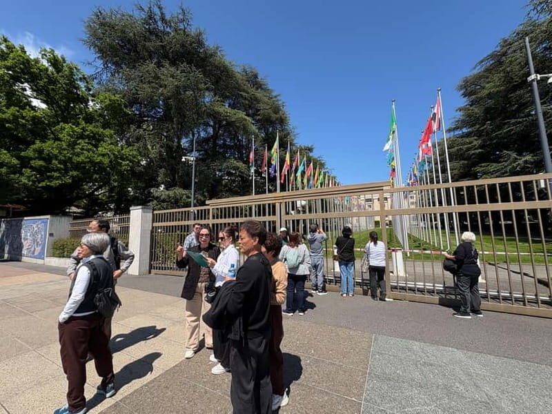 Geneva guided tour: capital of peace with the UN ( Outside ) - The Palais des Nations Exterior