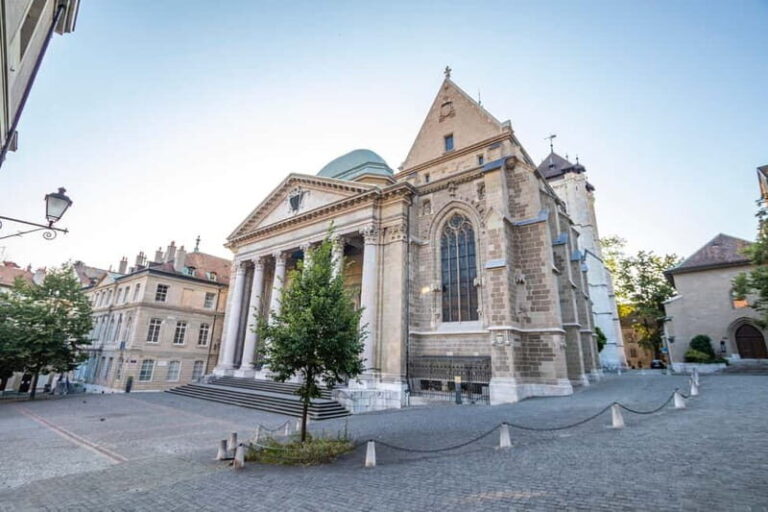Geneva: Private Express Walk with a Local in 60 minutes - Key Points