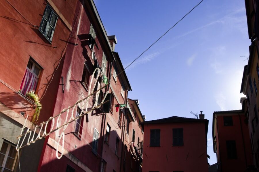 Genoa: Secret Corners Photography Tour and Traditional Snack - Tour Logistics: What to Expect