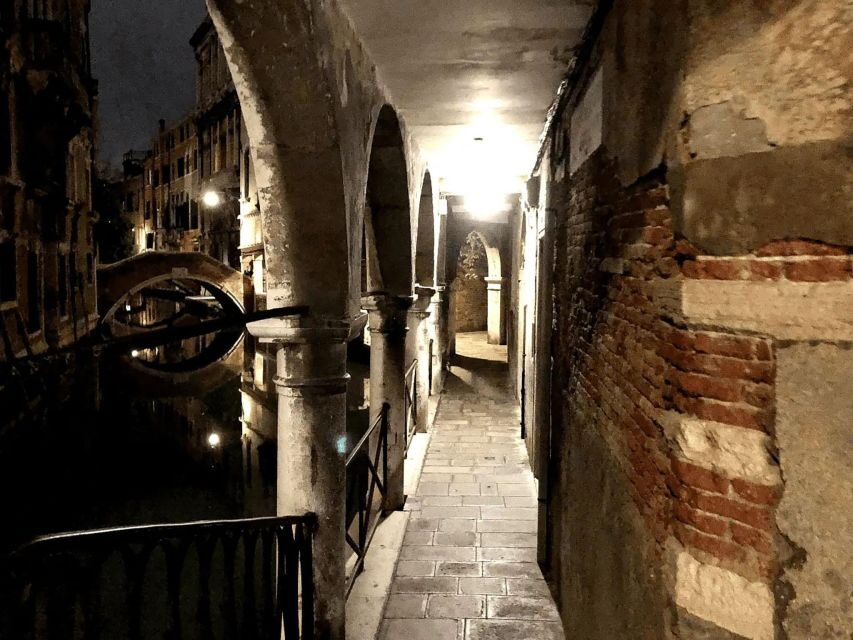 Ghosts of Venice: Castello, San Giovanni & Paolo, Cannaregio - Who Should Consider This Tour?