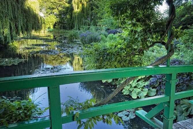 Giverny Half Day Guided Trip with Monet's House & Gardens from Paris by minivan - Authenticity and Flexibility