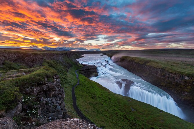 Golden Circle, Silfra Snorkeling & Fridheimar Tomato Farm Lunch - Discover the Best of Iceland’s Golden Circle, Silfra Snorkeling & Fridheimar Tomato Farm Lunch
