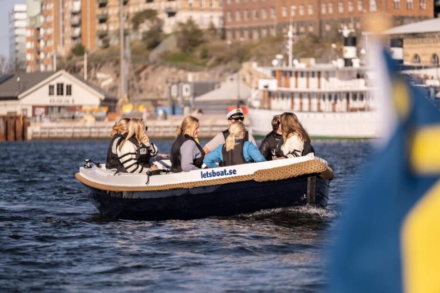 Gothenburg city center: Electric selfdrive boat tour - Detailed Breakdown of the Itinerary and Experience