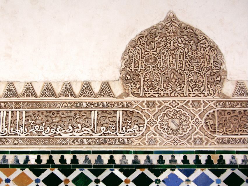Granada: Alhambra and Generalife Private Fast-Track Tour - Practical Tips for Making the Most of Your Tour