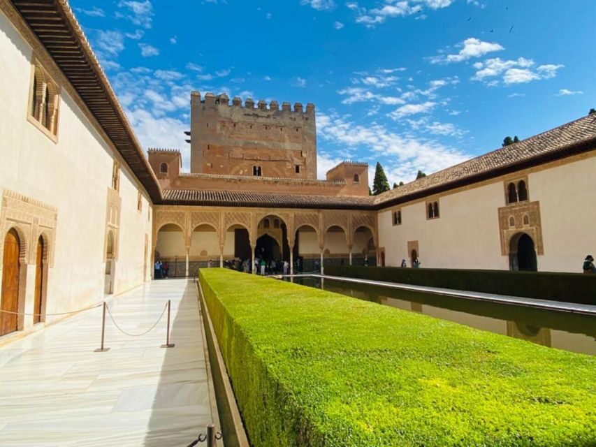 Granada: Alhambra Guided Tour with Nasrid Palaces - The Value of This Tour: Money and More