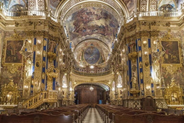Granada: Basilica of San Juan de Dios Ticket & Audio Guide - Unpacking the Art and Decor