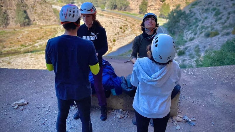 Granada: Belaying Course in a Climbing Falls - Guided by Qualified Experts