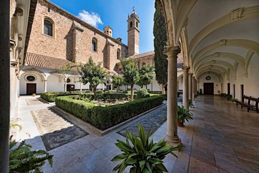 Granada: Cathedral, Royal Chapel & 5 Monuments Combo Ticket - Planning Your Visit: Practical Tips and Insights