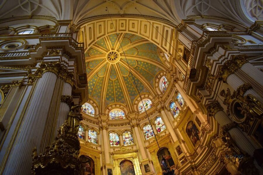 Granada: City Center, Cathedral, Capilla Tour - The Guides Make the Difference
