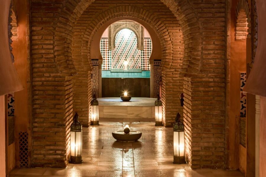 Granada: Hammam Al Ándalus with Massage - Authenticity and Quality