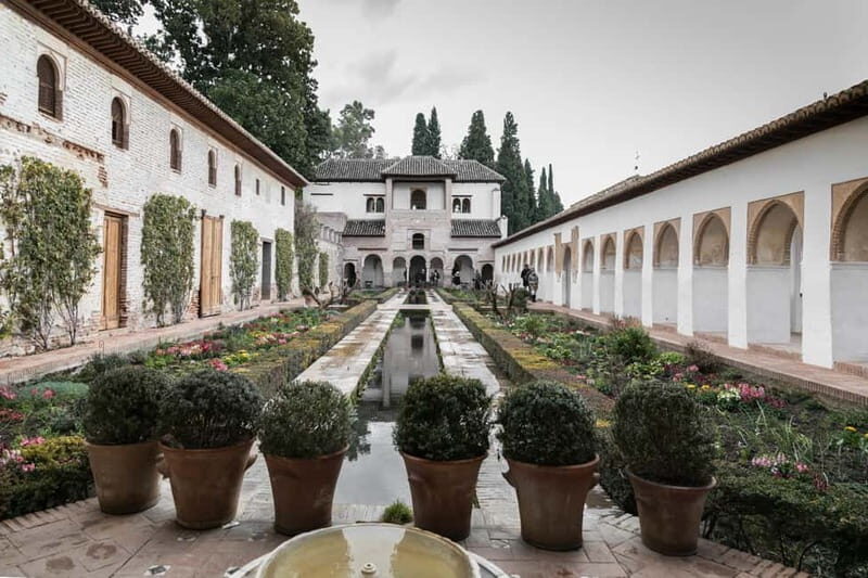 Granada: Last minute ticket Alhambra Tour - Why Choose This Tour?
