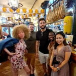 Granada: Tapas and Wine Tour with Local Guide. All included. - Detailed Breakdown of the Itinerary