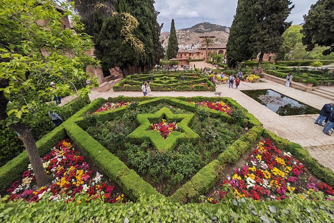 Granada Tour in Alhambra Albaicin and Sacromonte - A Closer Look at What Makes This Tour Special