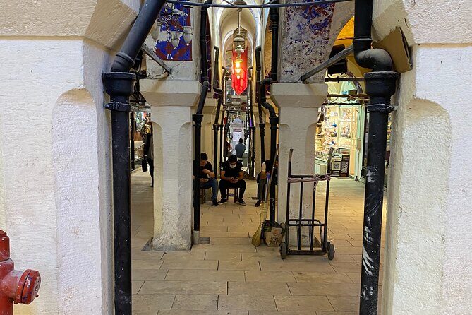 Grand Bazaar Through the Alleys - Practicalities and Experience Tips