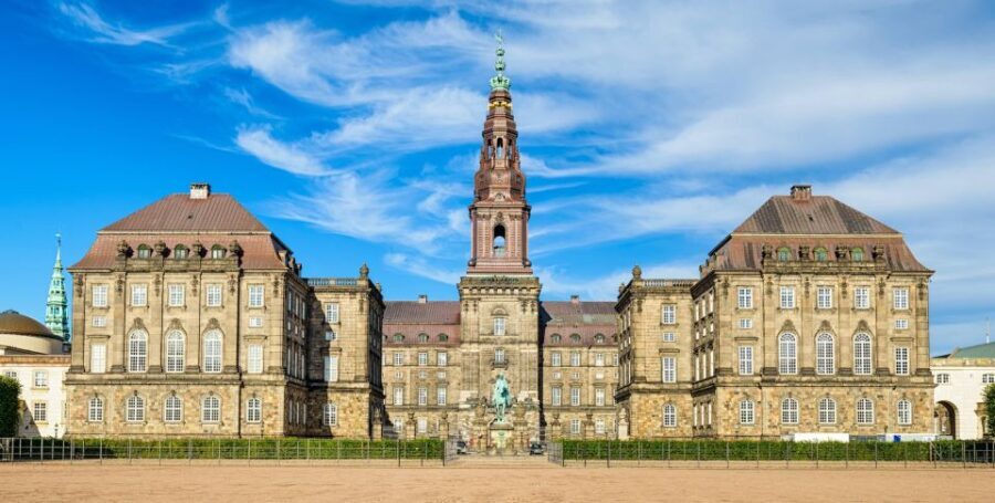 Grand Bike Tour of Copenhagen Old Town, Attractions, Nature - Detailed Breakdown of the Itinerary