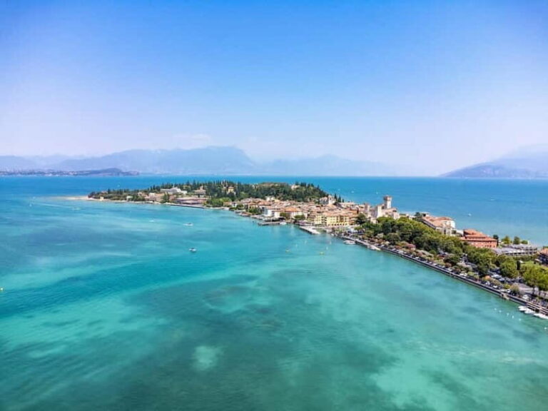 Grand Lake Boat Tour (Sirmione & Garda Stop + Aperitif) - Who Should Consider This Tour?
