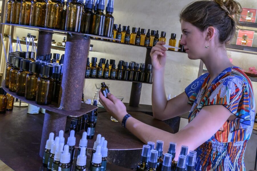 Grasse: 100% natural perfume creation workshop - What Does the Workshop Entail?