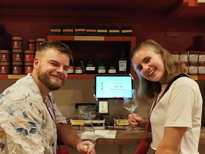 Great red wines: guided tasting and interactive game in Bologna - The Breakdown of the Itinerary