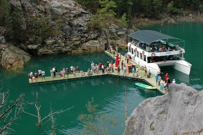 Green Canyon Boat Trip with Lunch and Unlimited Drinks - The Experience You Can Expect