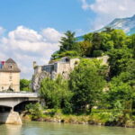 Grenoble: 2-hour Best Intro Walking Tour with a Local - A Closer Look at the Tour Experience