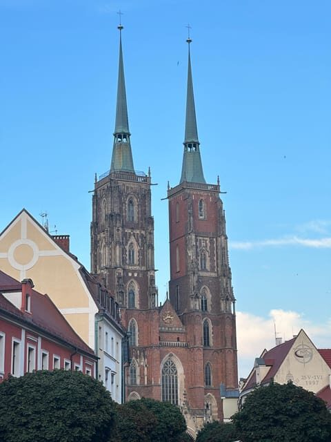 Group city tour (walking tour) through Wroclaw in German - What Makes This Tour Stand Out?