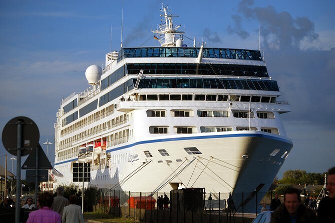 Group Driving Tour 1 to 6 people. Berlin Shore Excursion incl pick-up at Port - What Sets This Tour Apart?