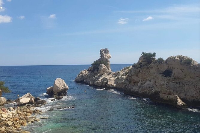 Group of 10 boat cruise on Marine Park of the Blue Coast & Island - Key Points