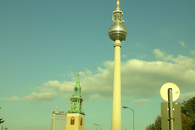 Group Walking Tour (1-20 people): 3 Hours Old-town, Brandenburg Gate and more... - An Introductory Overview of Berlin’s Big and Small Sights