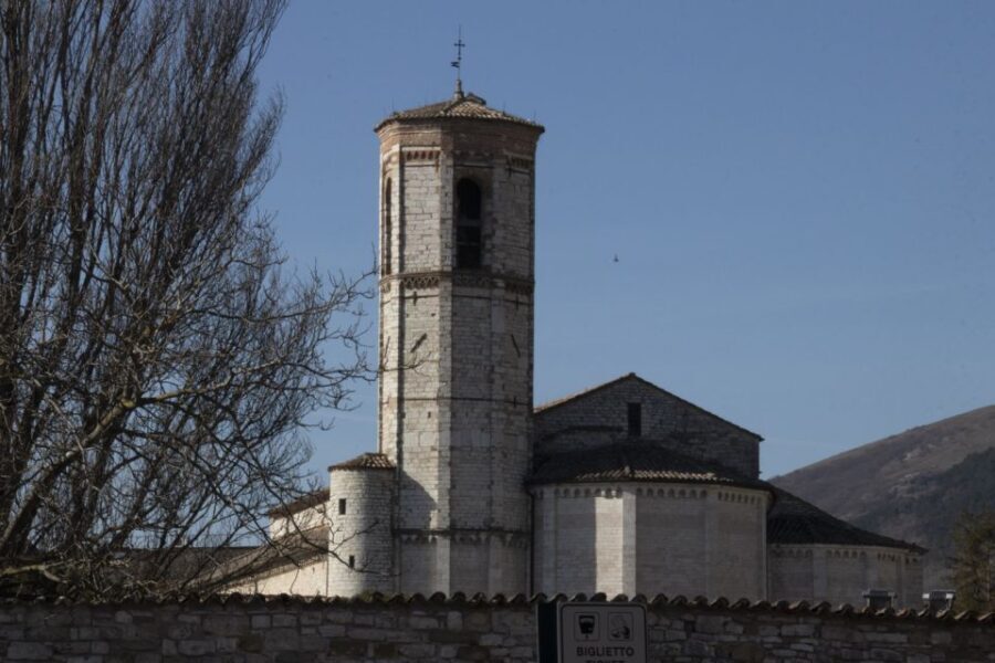 Gubbio: Old Town Guided Walking Tour with Piazza Grande - Piazza Grande and Palazzo dei Consoli