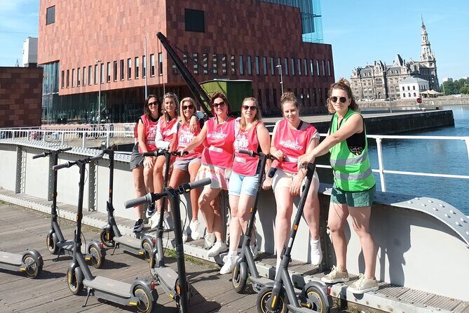 Guided E-kickscooter tour: The big five of Antwerp - Frequently Asked Questions
