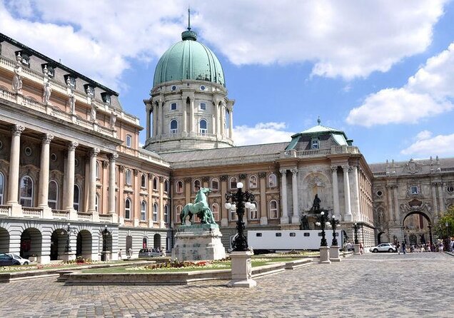 Guided Tour in Budapest Castle District - Guide to the Guided Tour in Budapests Castle District