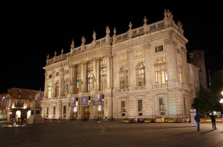 Guided tour of Palazzo Madama with small groups - Experience and Highlights