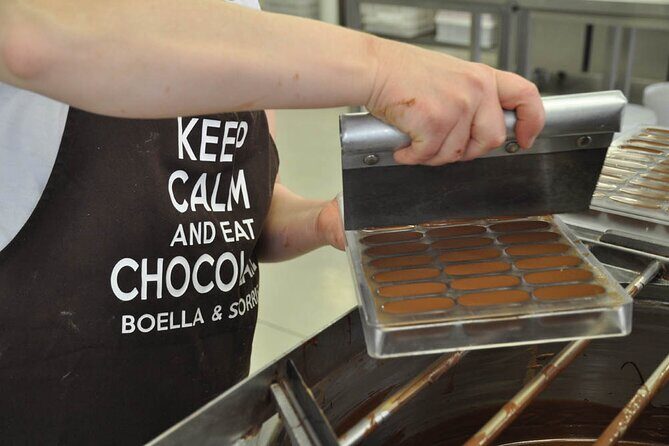 Guided Tour of the Chocolate Factory: Tasting Included - A Practical Look at the Chocolate Factory Tour