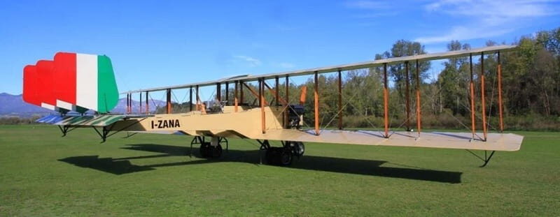Guided tour of the Museum of Old Flying Machines - What You Can Expect from the Tour