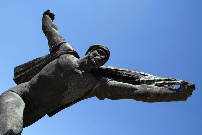 Guided Tour with Admission in Memento Park - The Experience Beyond the Statues